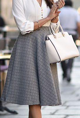 Fuste midi de purtat la birou - A Lady